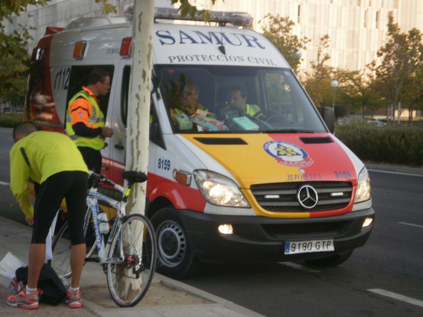Vehiculos de Emergencia y Aviones: SAMUR Protección Civil