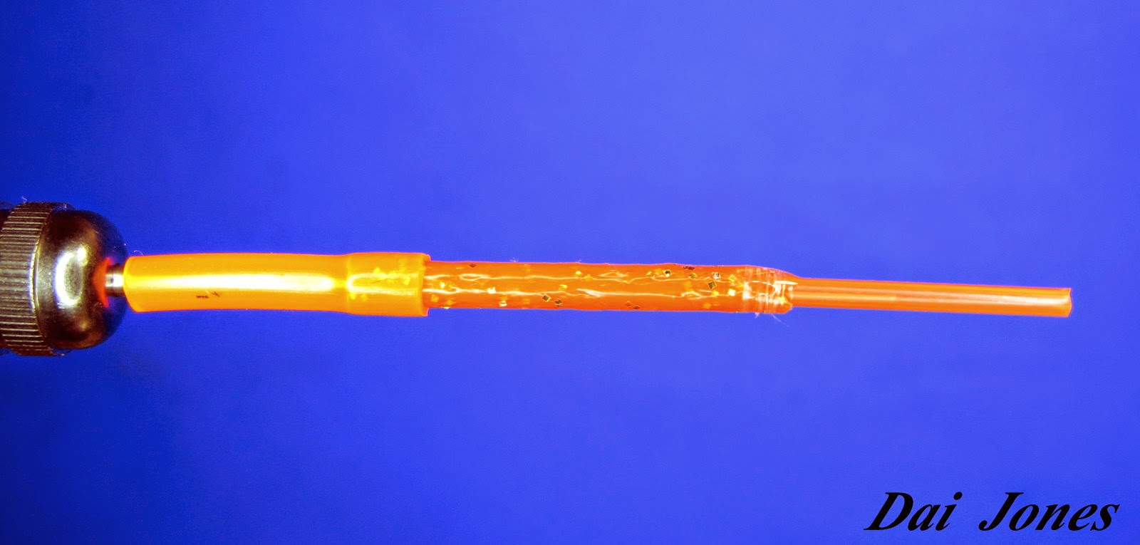 Flies step by step: Prawn tube, step by step.