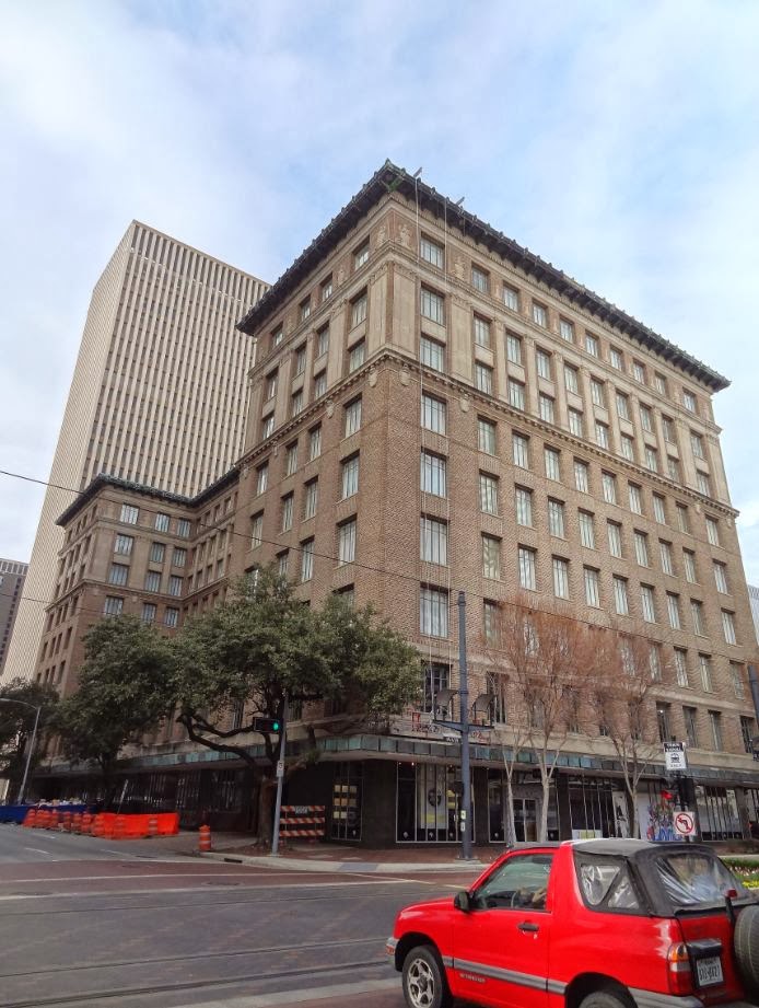 Houston in Pics: Humble Oil Building (1921) now known as Main Bldg