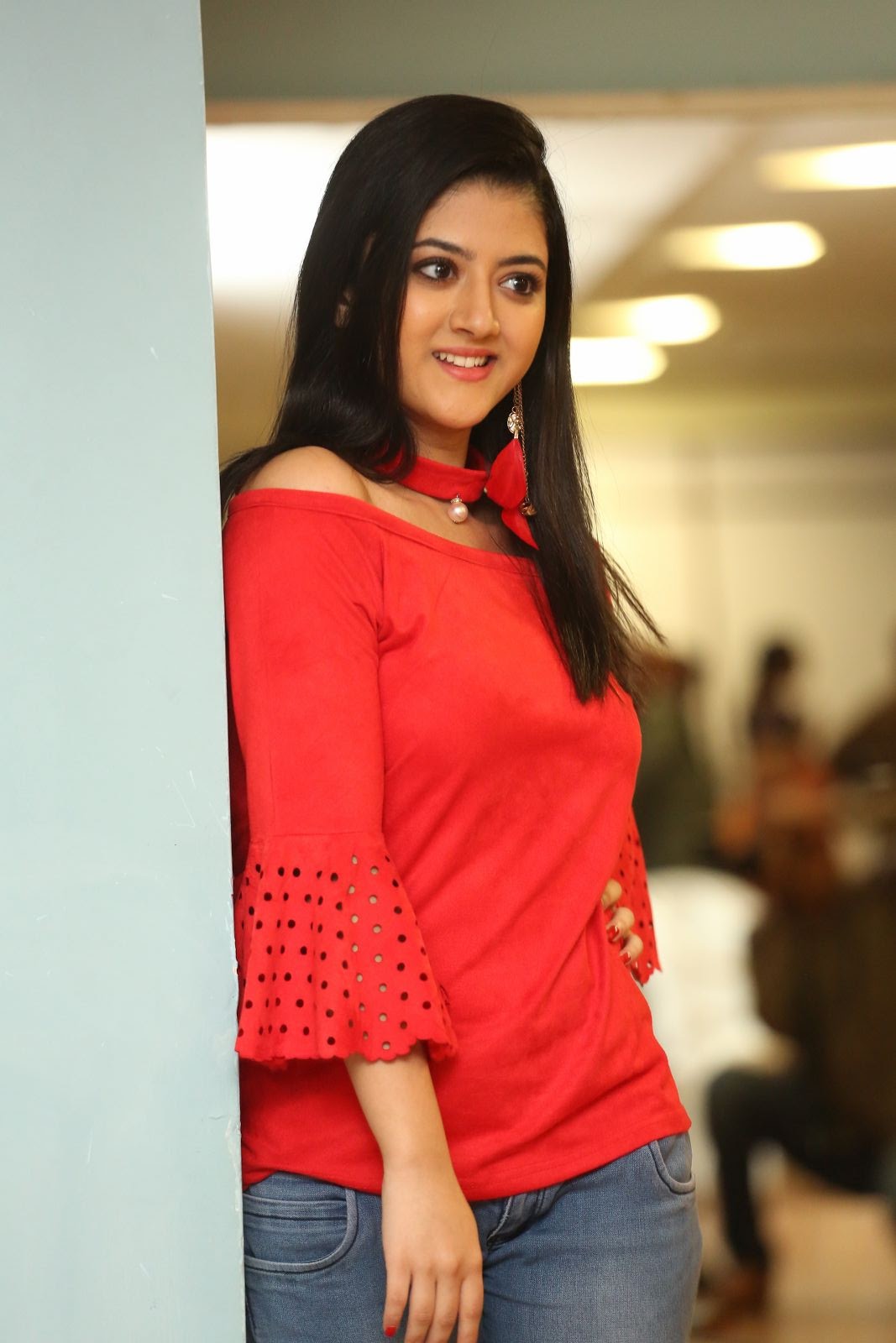 Shriya Sharma latest sizzling pics in red top