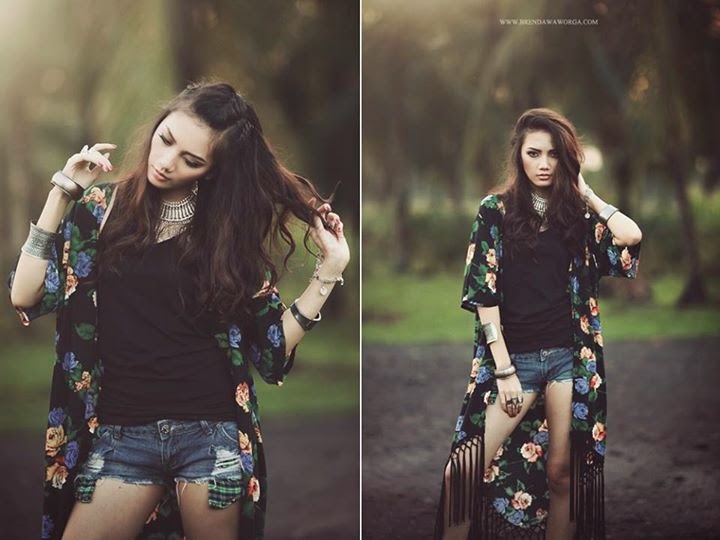 Contoh Pose Foto Model Yang Bagus ~ BFUP