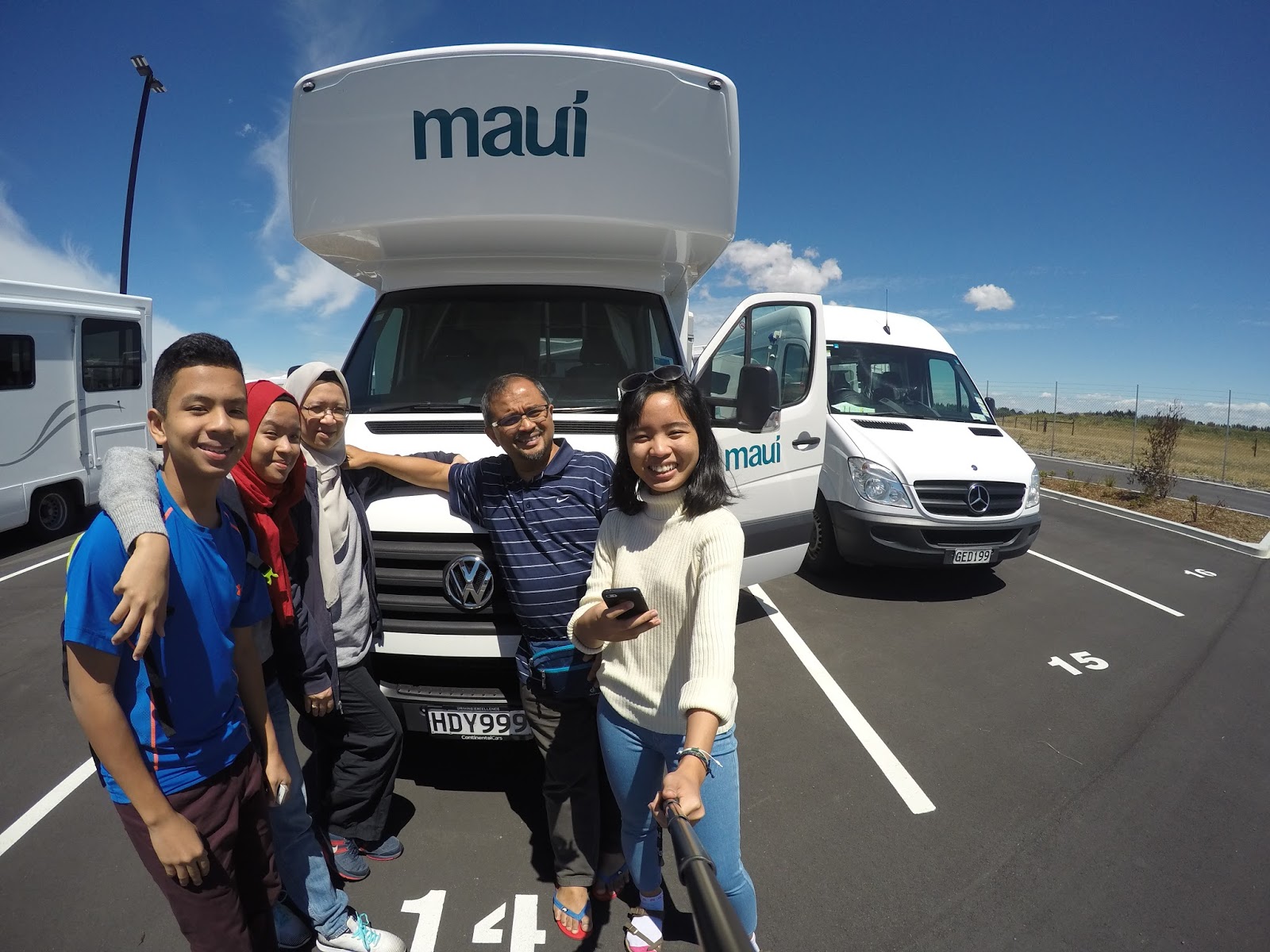 Ilmira/Murni: New Zealand : Part 2 - Caravan life