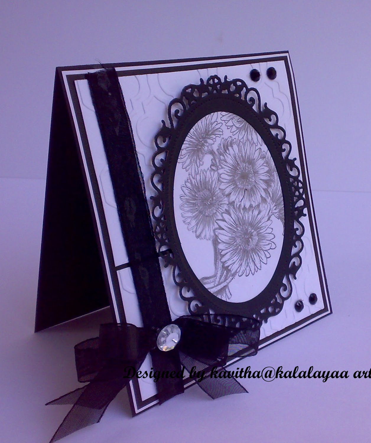 Kalalayaa's Art Stuido: BLACK AND WHITE CARD