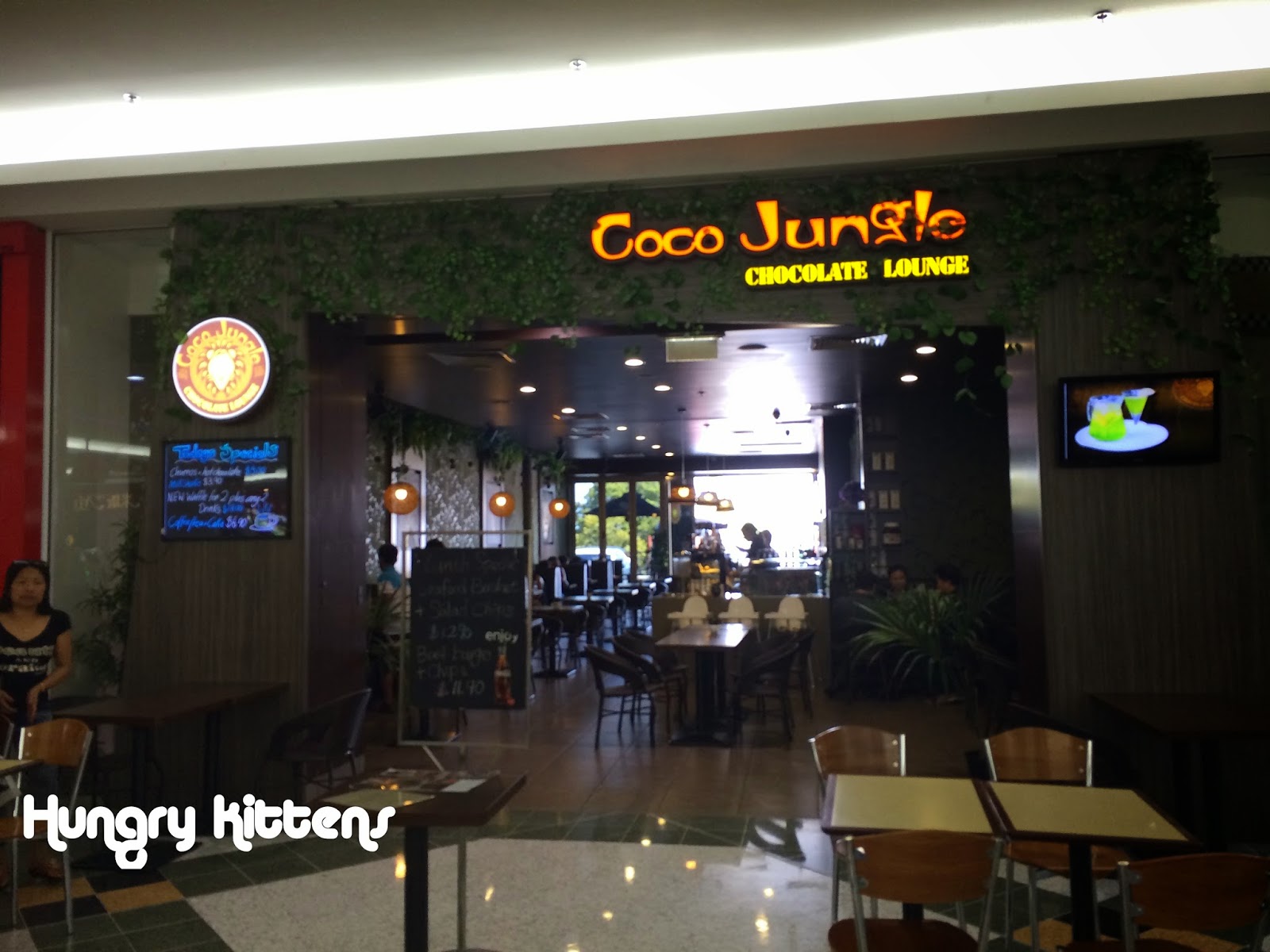 Hungry Kittens: Coco Jungle for Coffee and Dessert