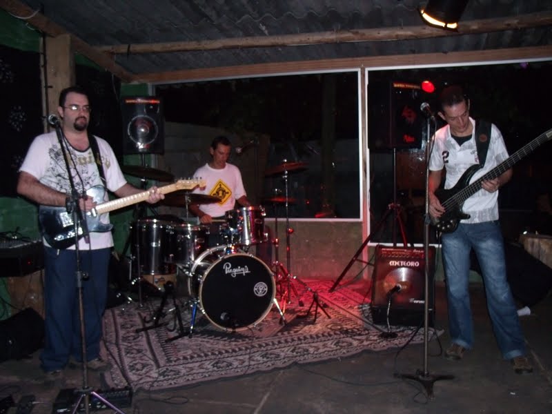 Jornal Impacto Cultural :: By Lúcia Alves: V8 BANDA TERMOSFERA ABRIL 2011