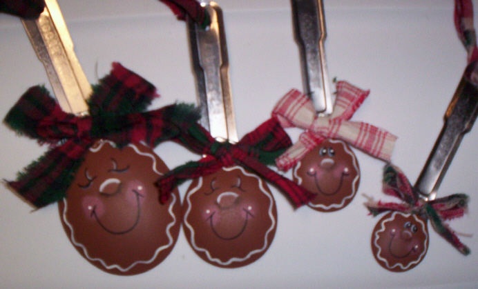 Better Budgeting: Homemade Christmas Ornaments: Measuring Spoons