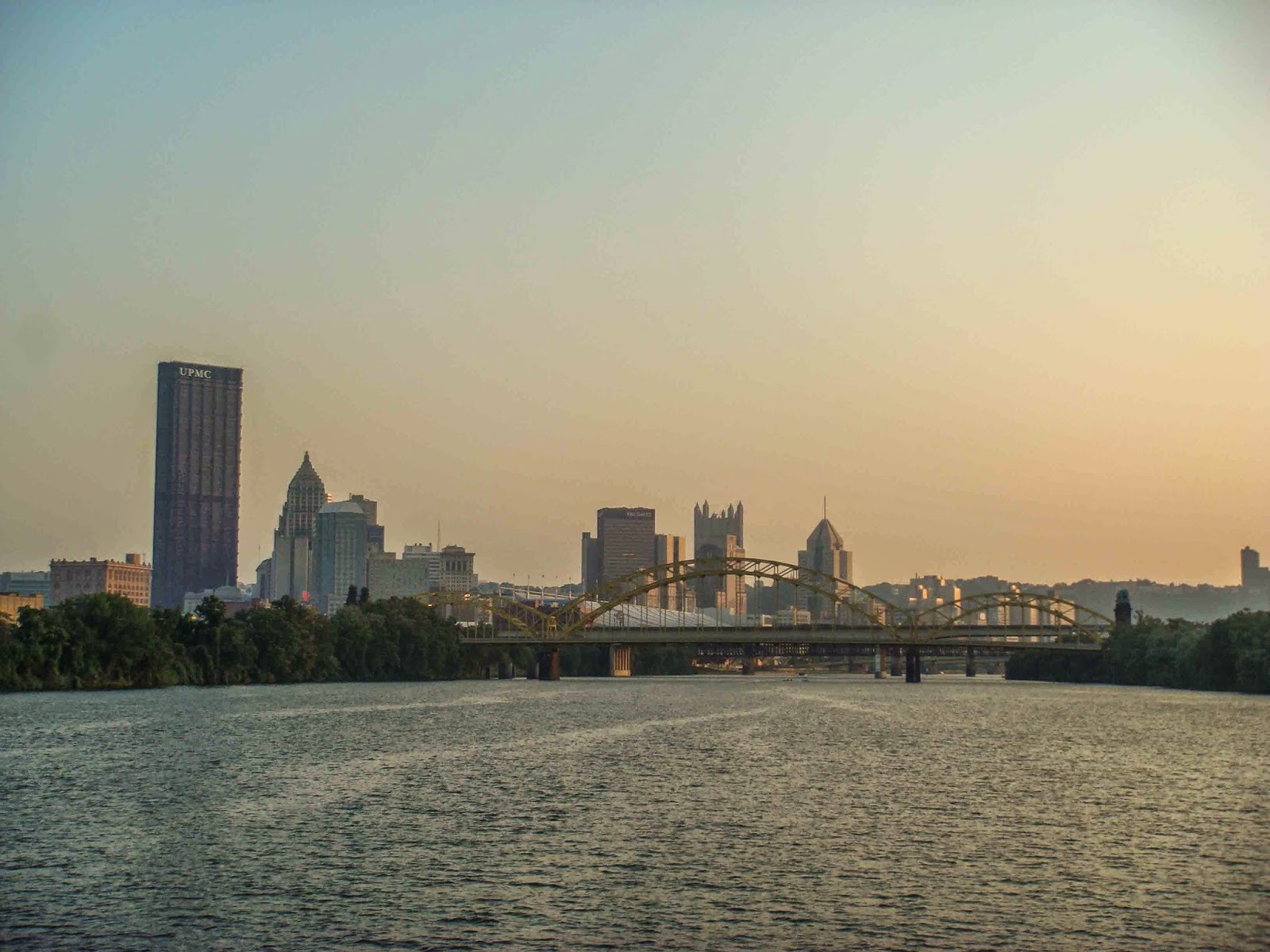 Ladee's Travels: Pittsburgh, PA - Allegheny River Tour