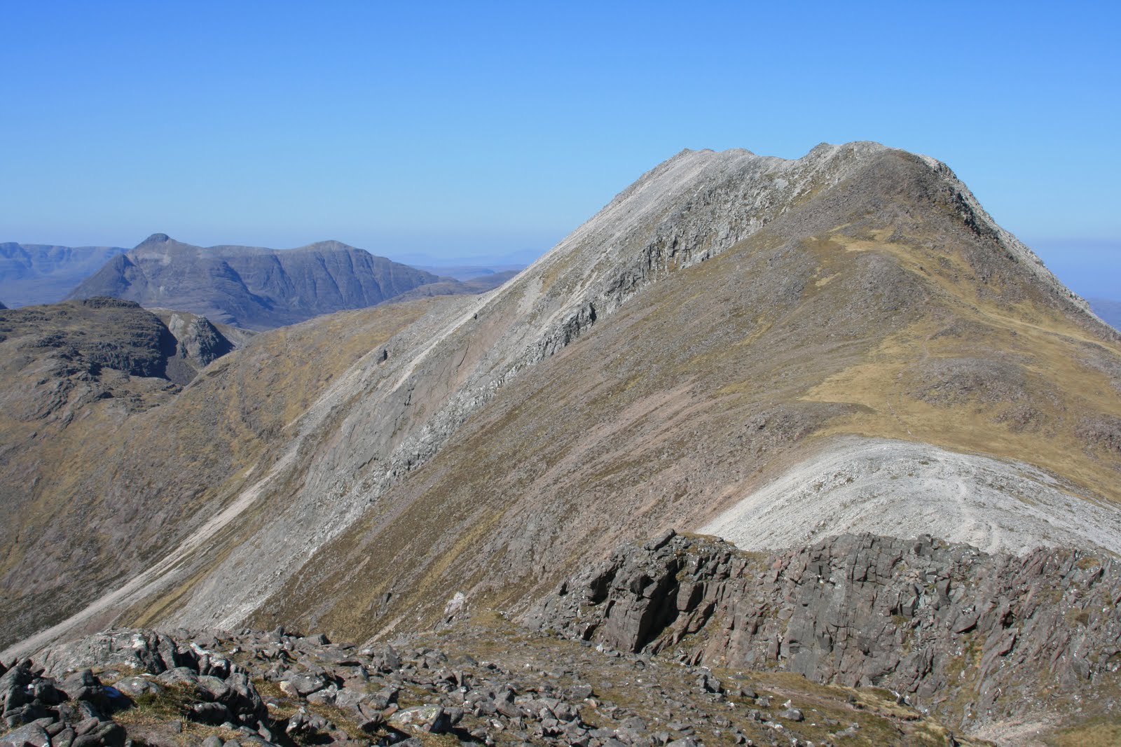 those last 50 Munros: 9,8: the round of Coire Lair
