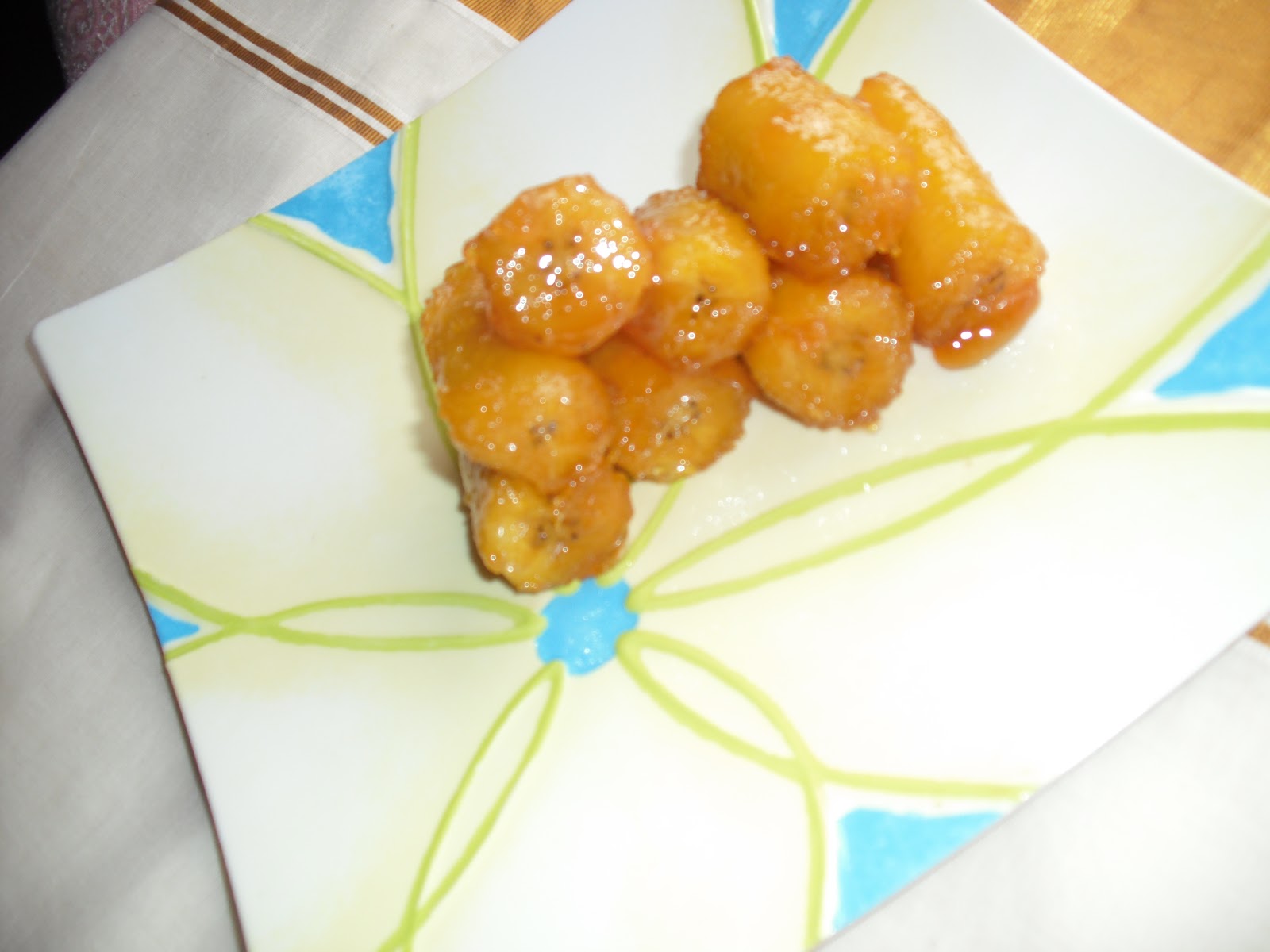 ROSHAN's CUCINA: Pazham Nurukku (Traditional Onam Breakfast)