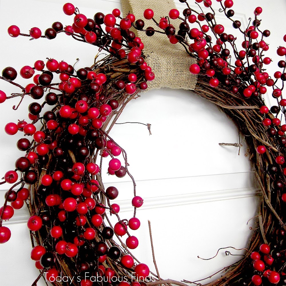 Today's Fabulous Finds: Simple Berry Wreath