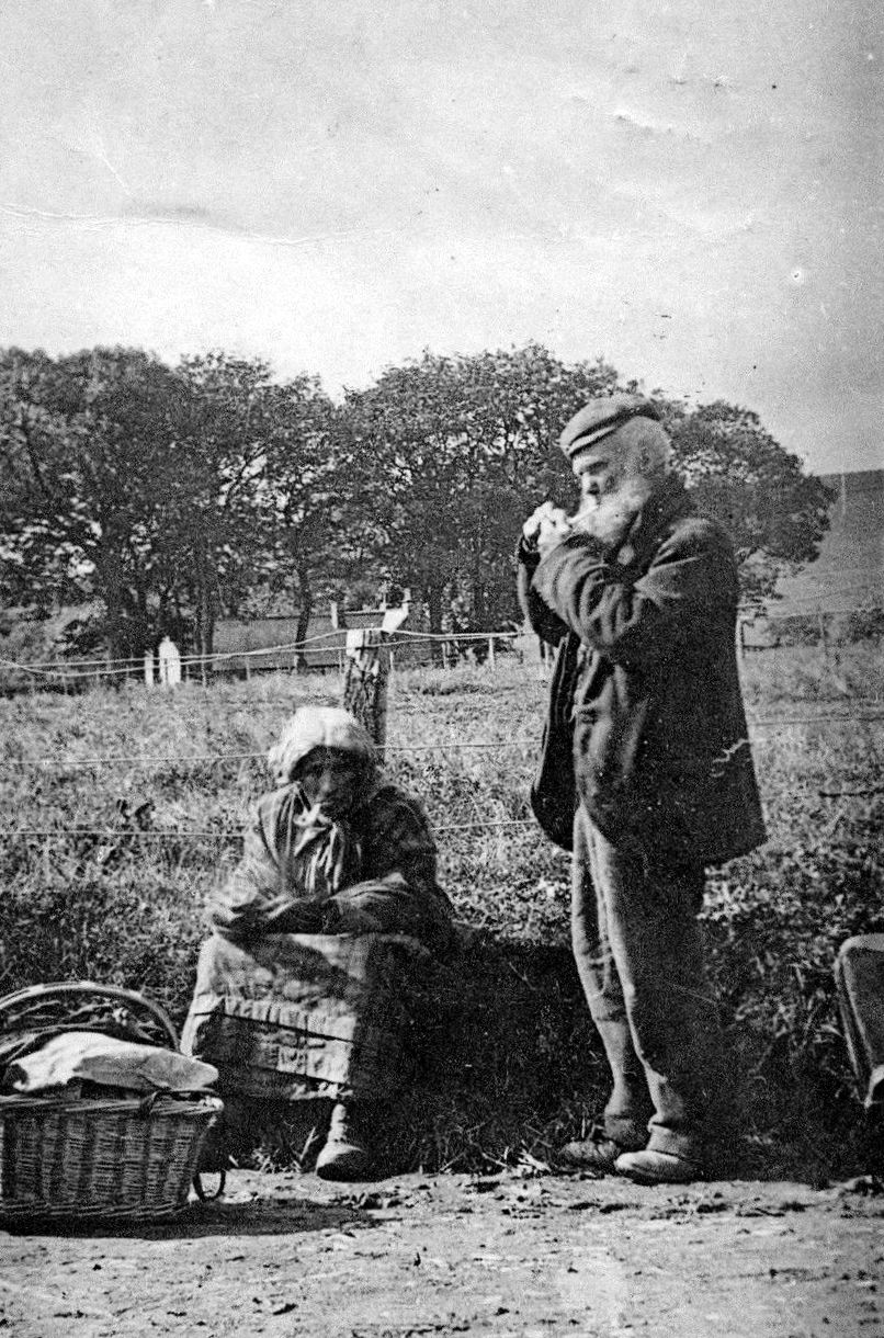 Tour Scotland: Old Photograph Gypsies Huntly Scotland