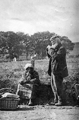 Tour Scotland: Old Photograph Gypsies Huntly Scotland
