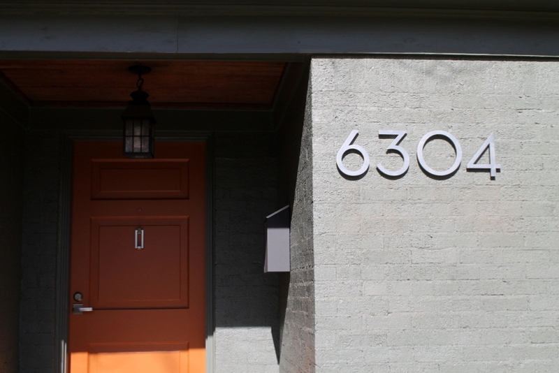 Mid2Mod: The search for perfect house numbers