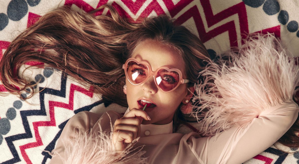 Hannah Jane Lewis Unveils New Single "Aftershock"