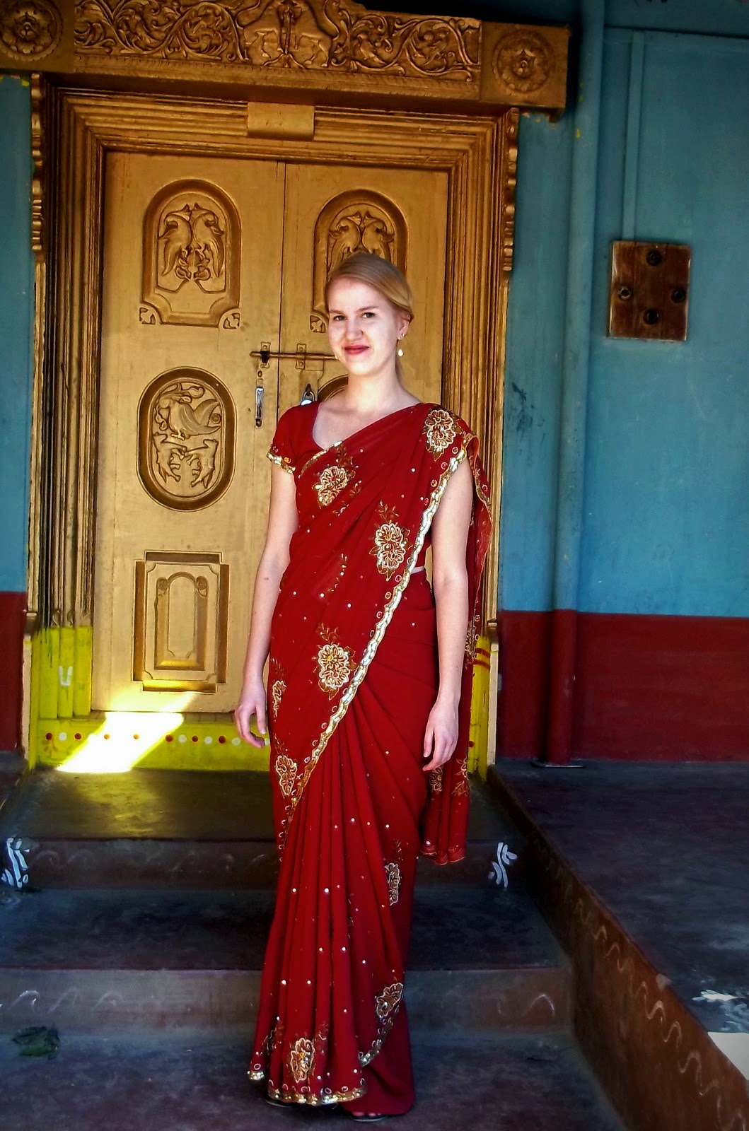 Odisha Handloom and Handicrafts: Foreign Girls and Indian Sarees