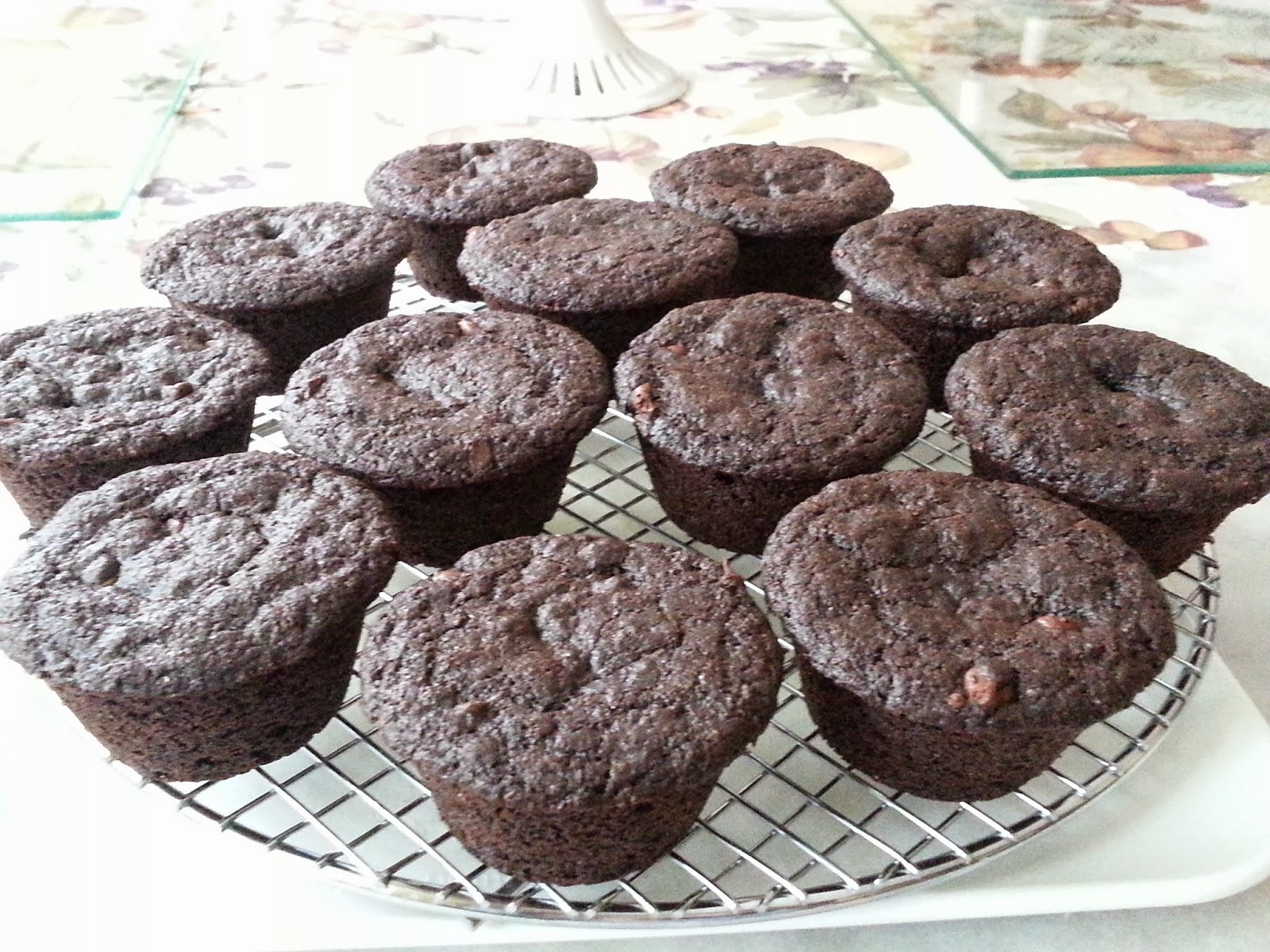 LEMON CHIFFON CAKE: Whole-Wheat Dark Chocolate Muffins