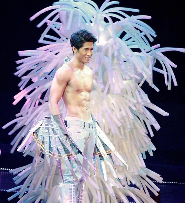Hot Pinoy: Bench Universe 2012: Aljur Abrenica