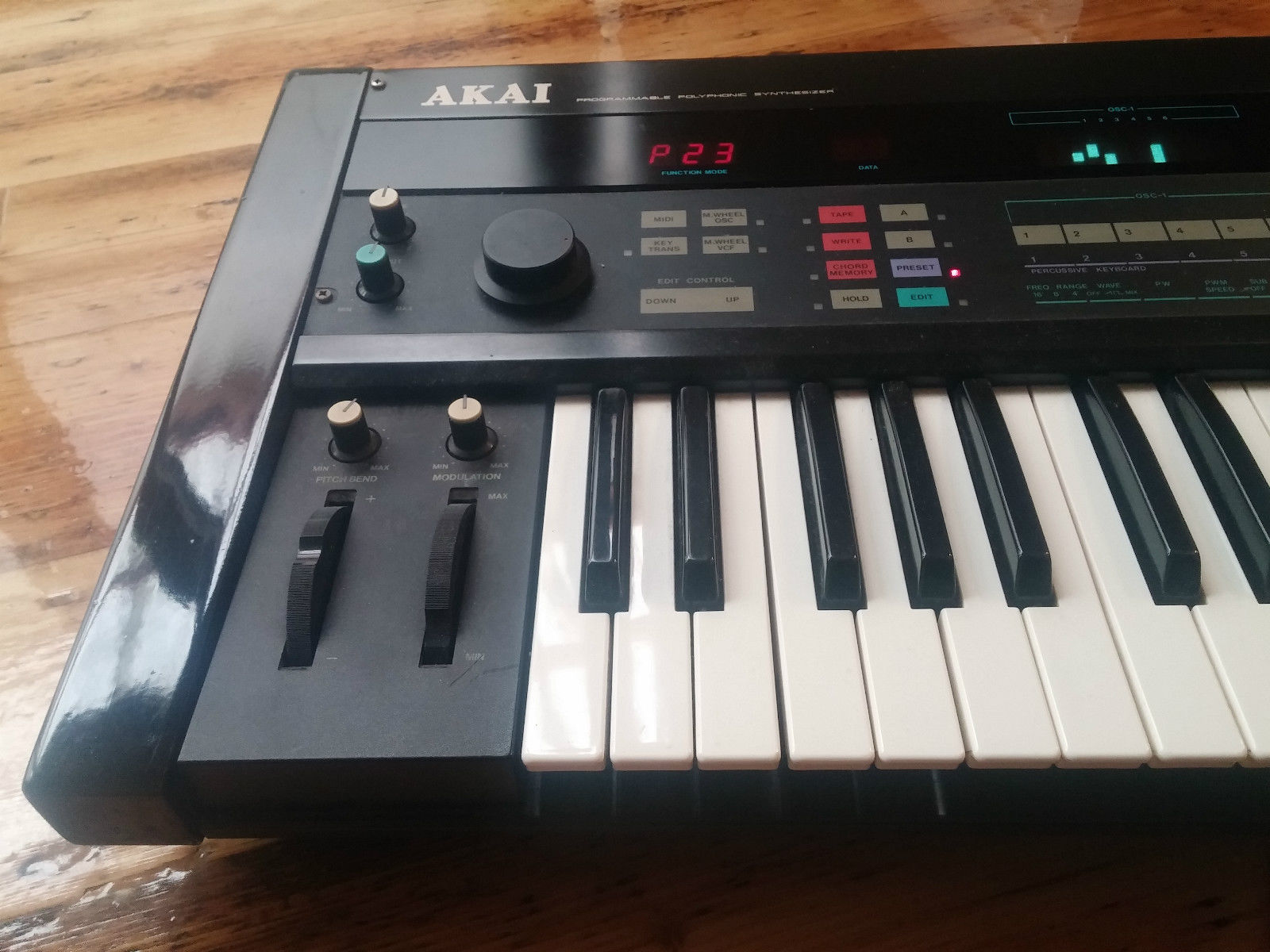 MATRIXSYNTH: Akai AX80