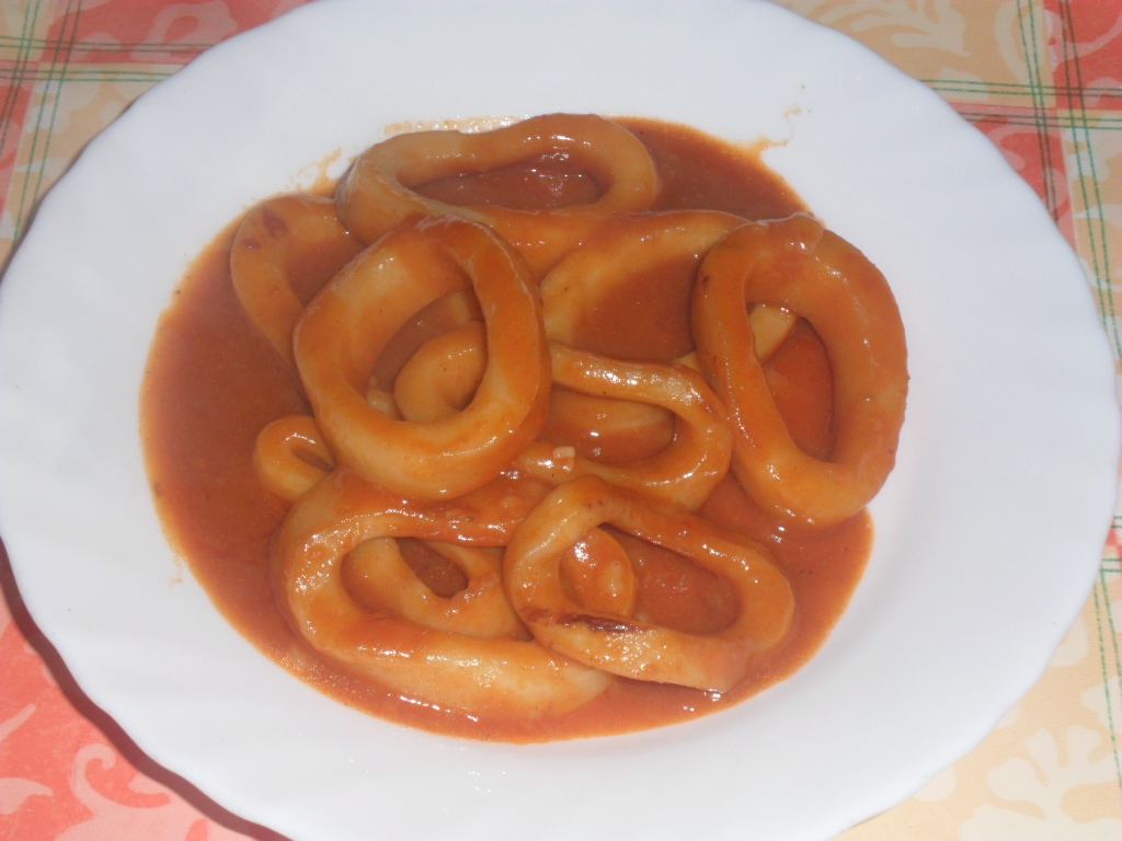 LAS COMIDAS DE CARMEN: ANILLAS DE CALAMAR EN SALSA AMERICANA