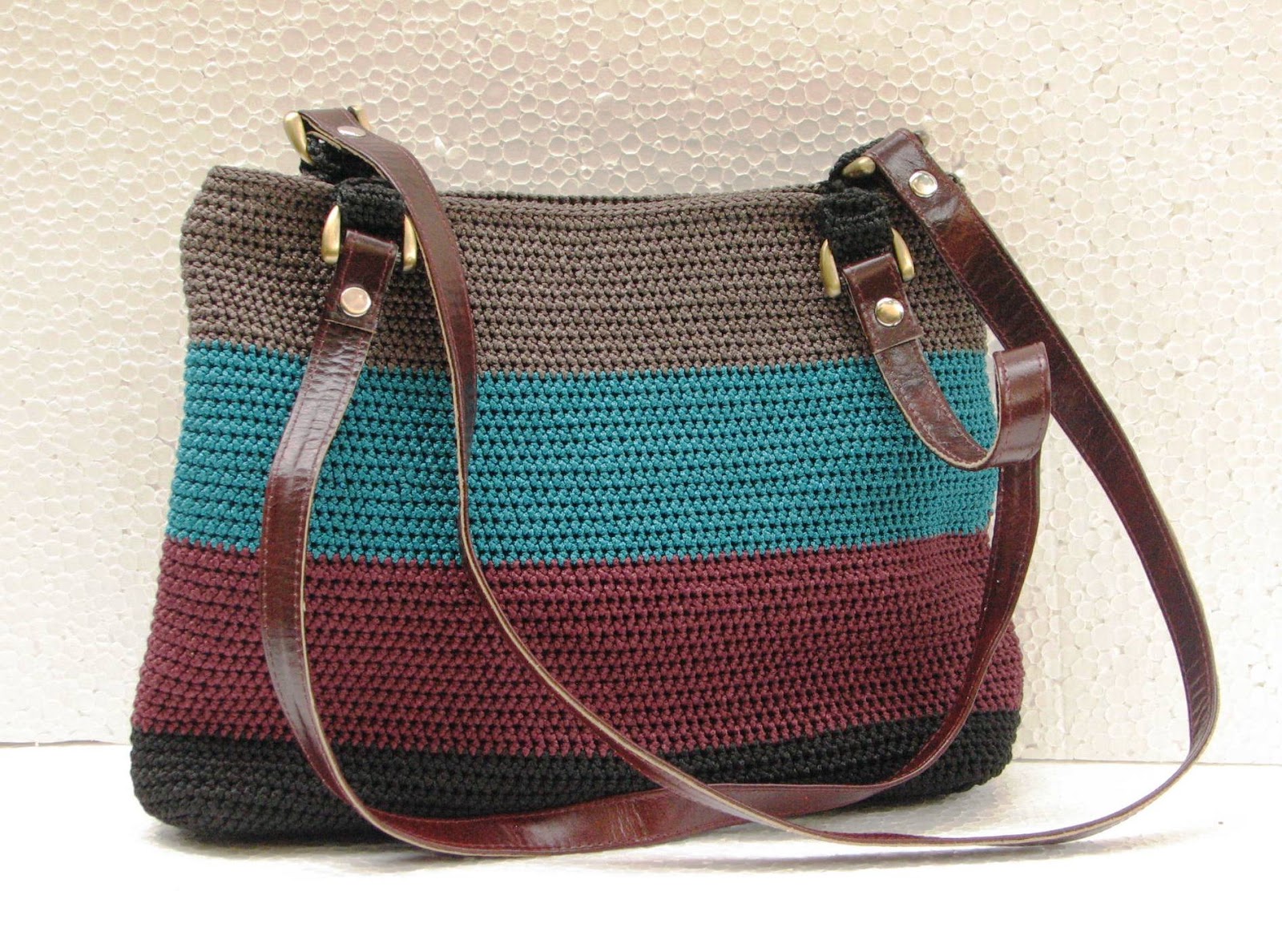 DISHA FOUNDATION : Handmade crochet bags