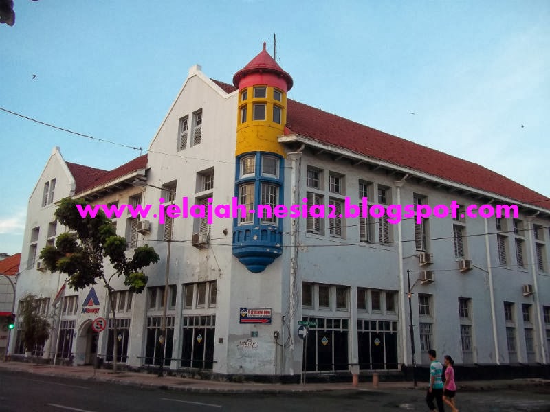 Jejak Tewasnya Brigjen AWS. Mallaby di Jembatan Merah - Surabaya ...