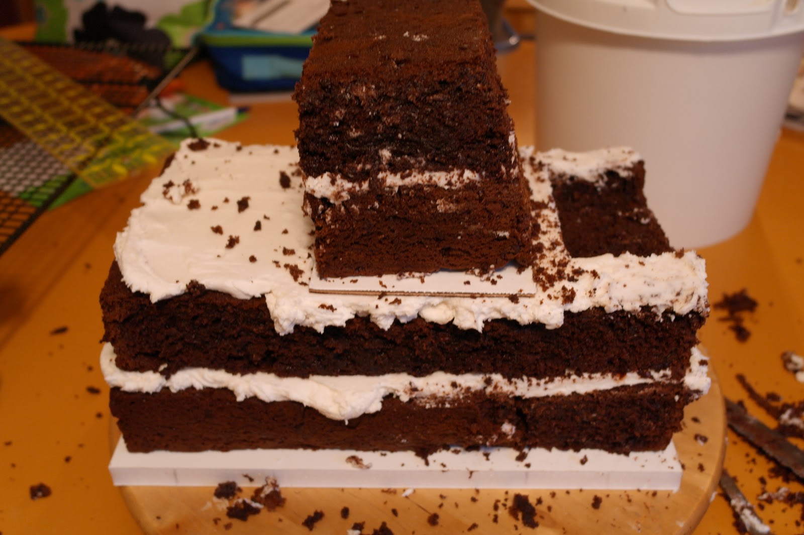 Creative Cake Confections: An adventure in Cake!: Tow Mater 3D Cake