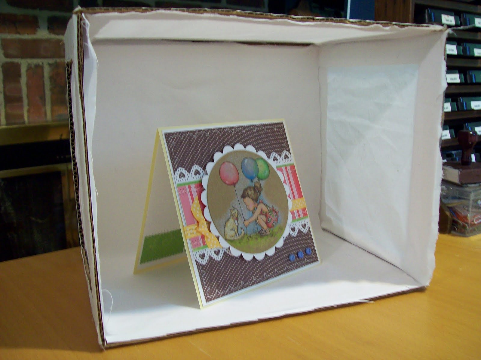 Dorcas Designs: Making Your own Cheap Photo Box