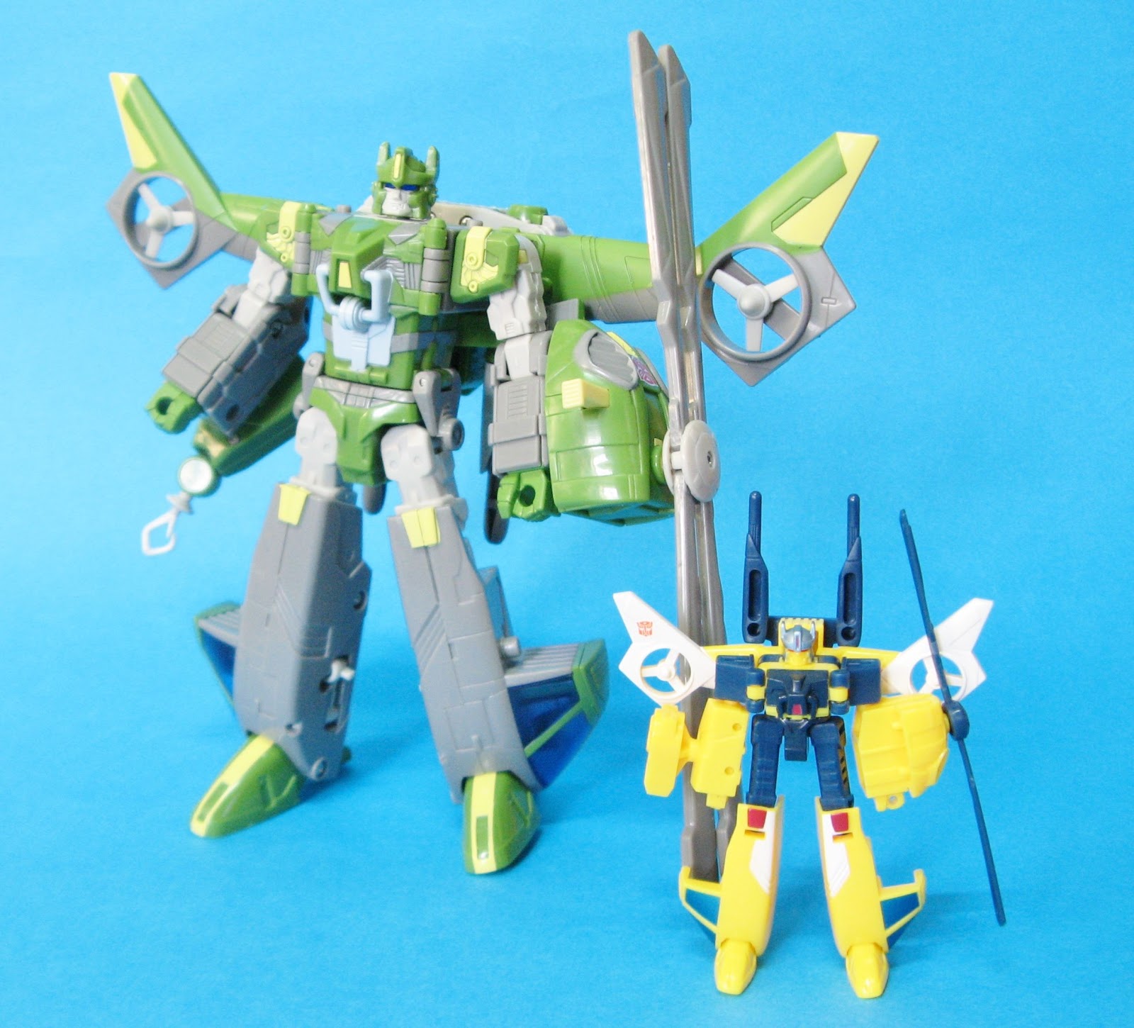 TRANSFORMERS CYBERTRON Legends class EVAC變形金剛銀河戰士傳奇級伊域