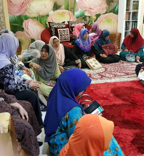 My Kuali: Kuih hari Jumaat kak rose