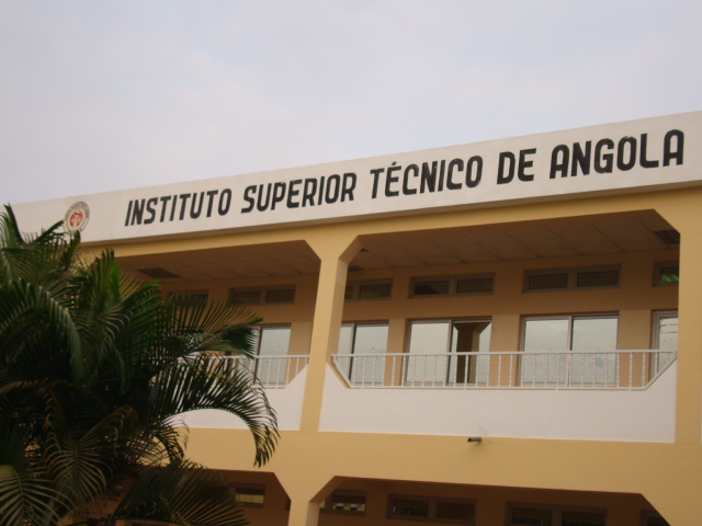 Instituto Superior Técnico de Angola : Fotos