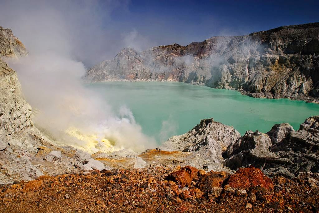 Ijen: The Volcanic Sulfur Mine of Indonesia's East Java ~ Kuriositas