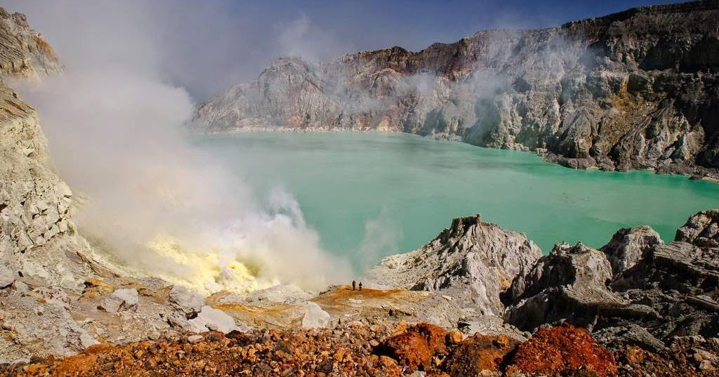 Ijen: The Volcanic Sulfur Mine of Indonesia's East Java ~ Kuriositas