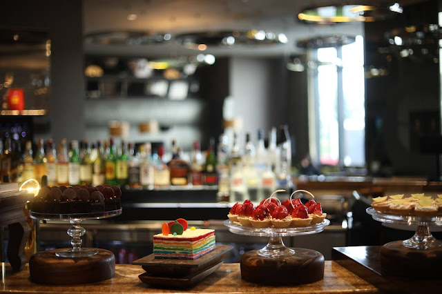 A Day at Pling - The most vibrant lux-lounge at Pullman New Delhi Aerocity