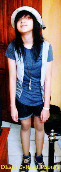 Koleksi foto Idolaku (Non Dhera) with friends and Say'A