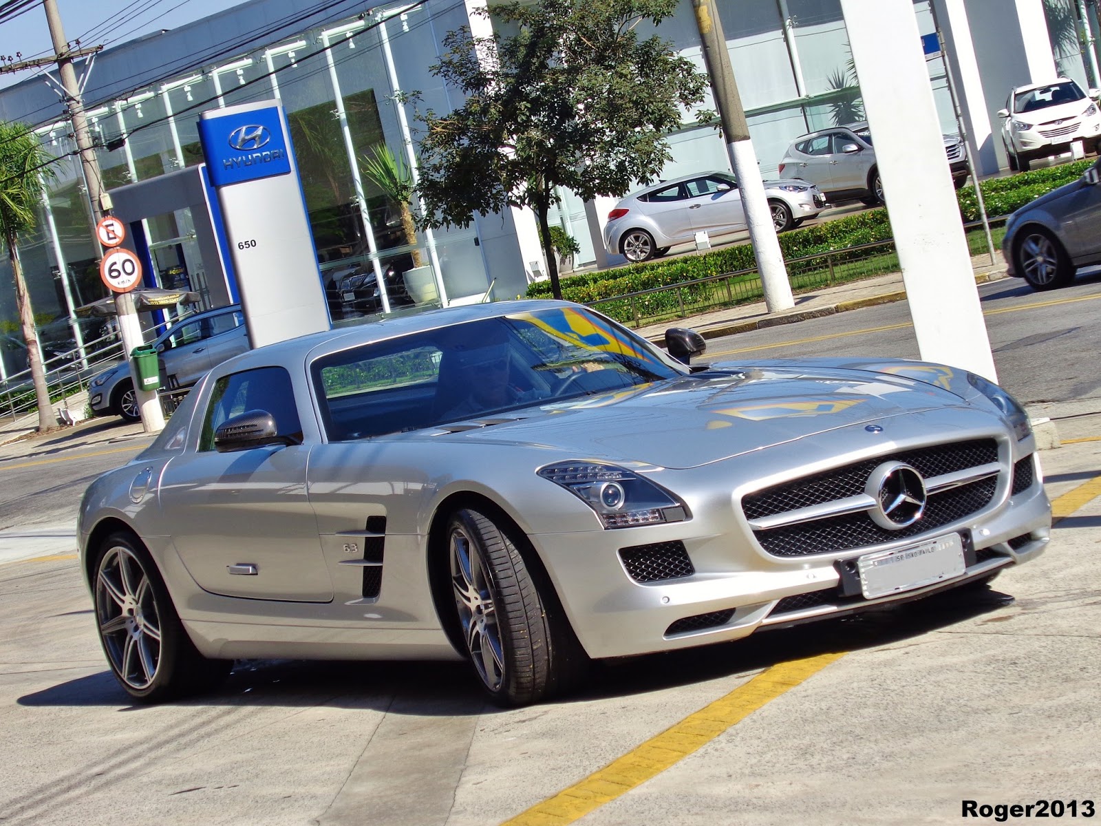 Paparazo Carros: Mercedes-Benz SLS AMG