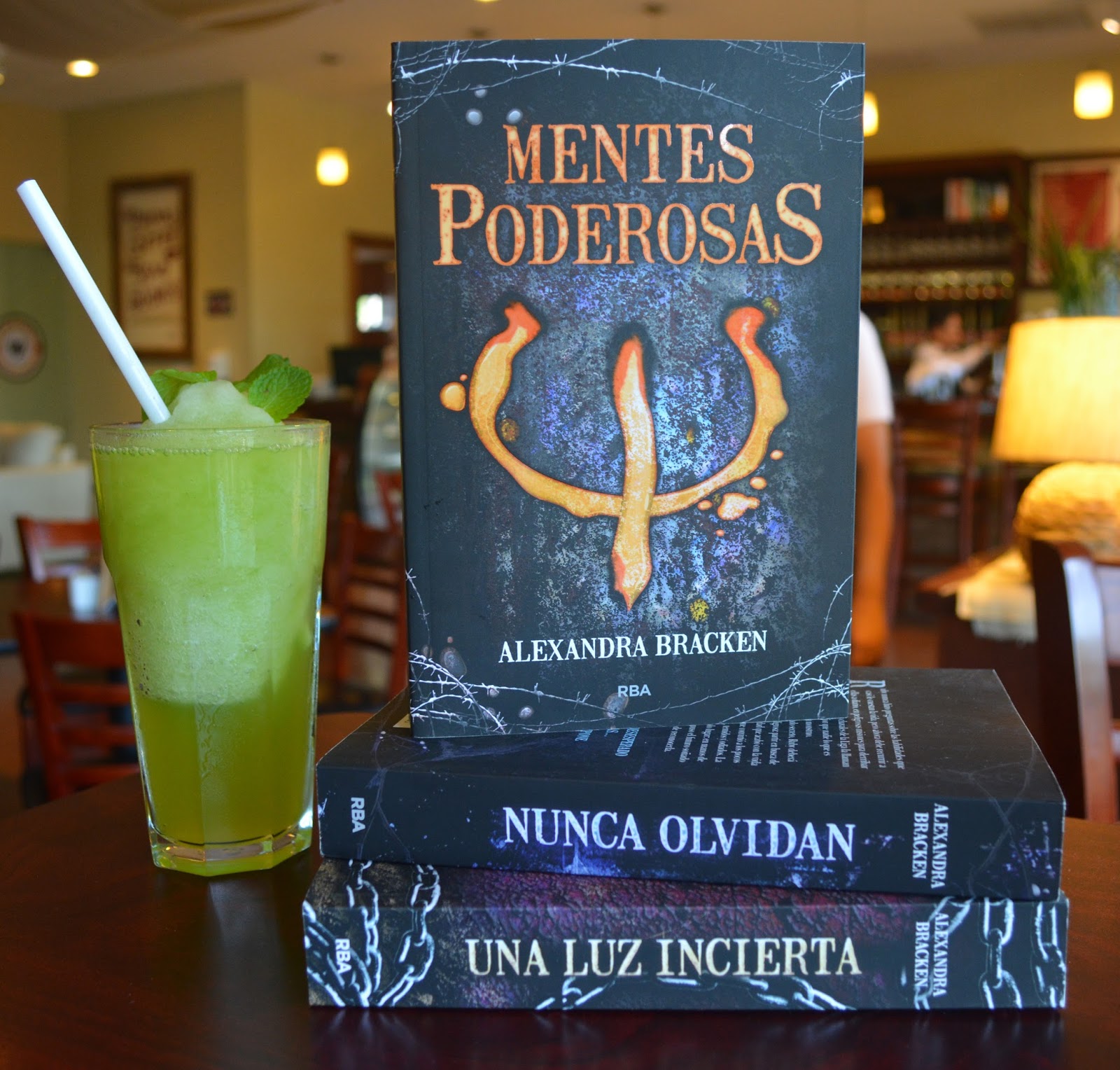 Hispamer: Sinopsis de la Trilogía "Mentes Poderosas" de Alexandra Bracken.
