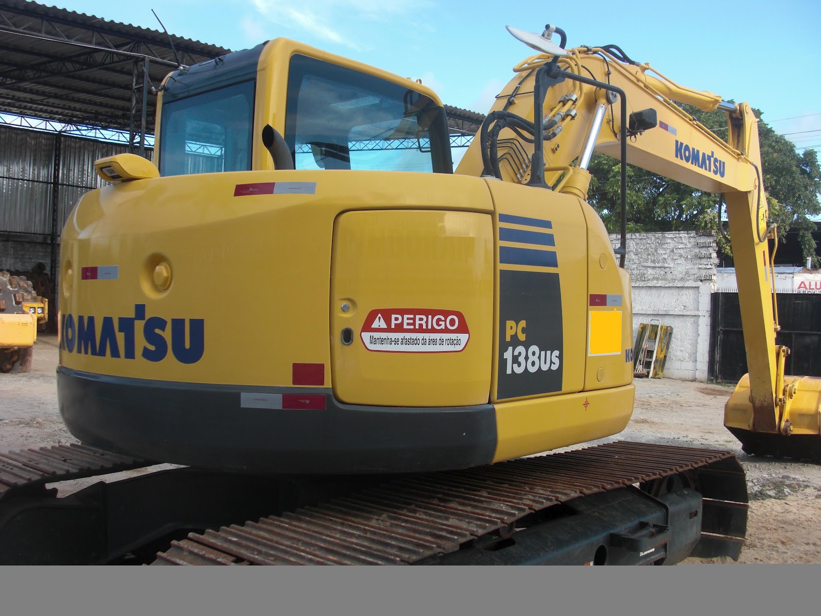 Multi Máquinas: Komatsu 2010 PC138 1.071horas R$ 210.000,00