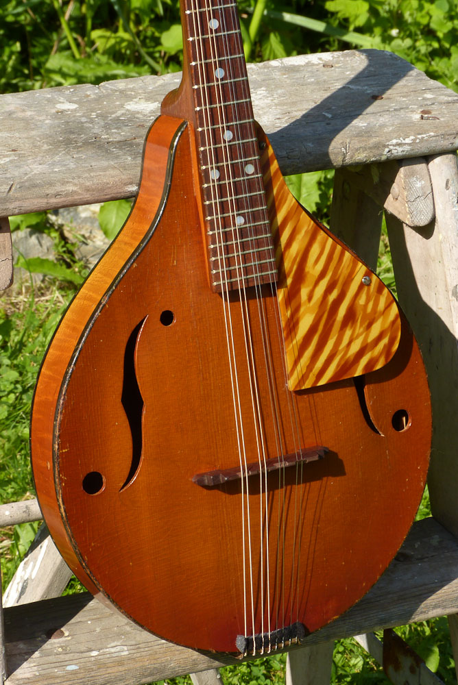1940s Strad-O-Lin A-style Archtop Mandolin