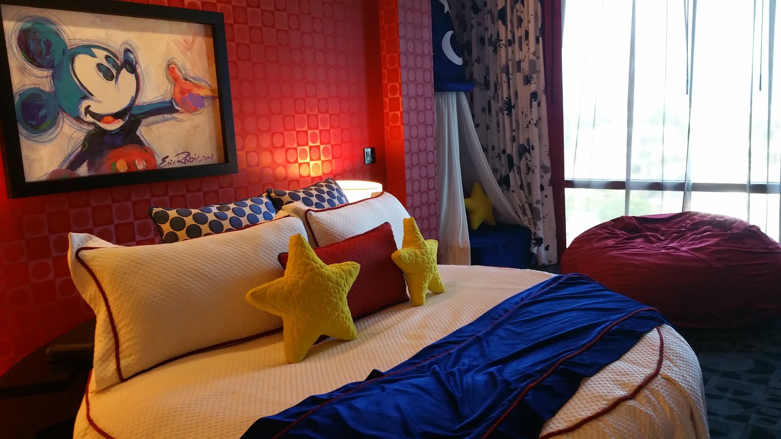 Travel Time : Mickey Mouse Penthouse Suite at Disneyland Hotel in ...