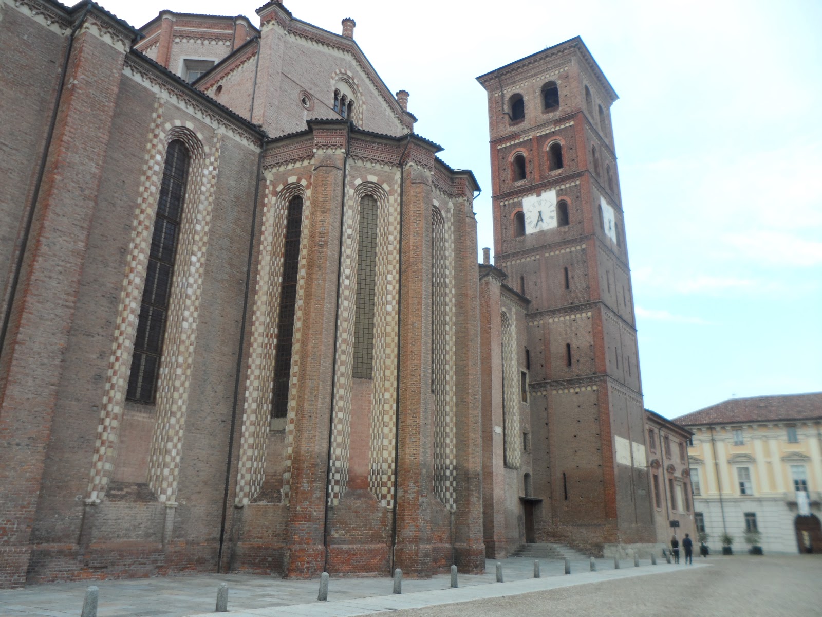 Asti, una bella città piemontese - Beautiful Curvy