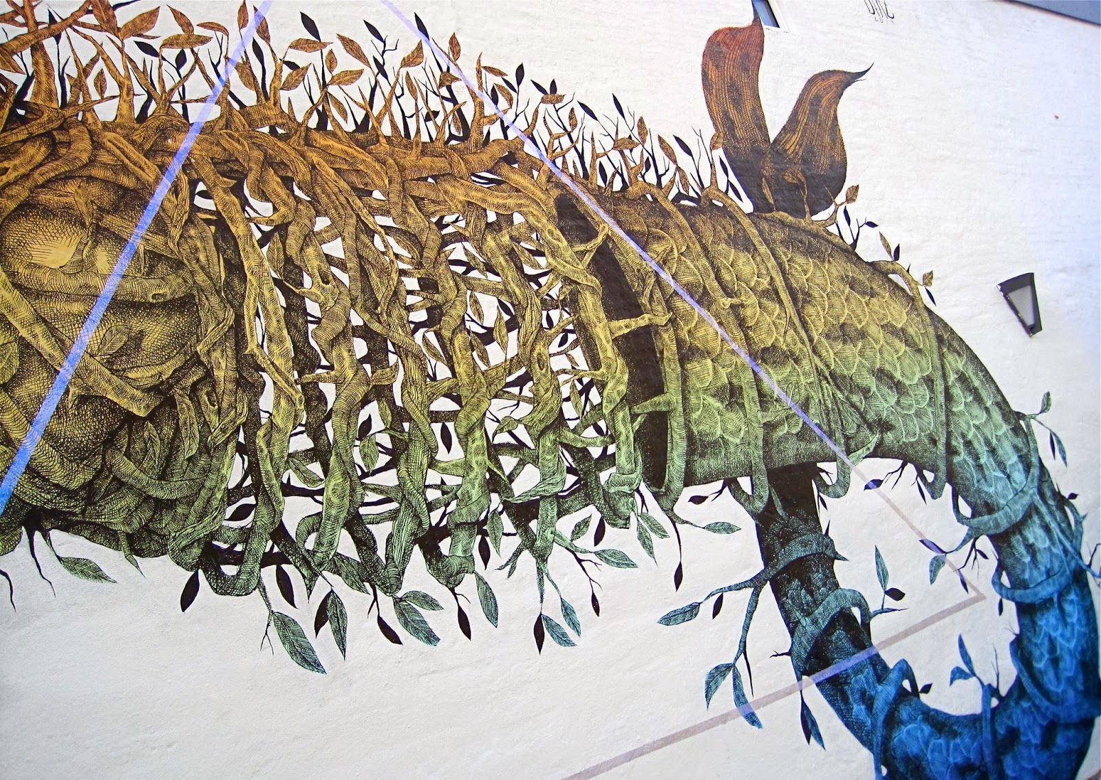 Alexis Diaz paints a new mural for We Aart in Aalborg, Denmark ...