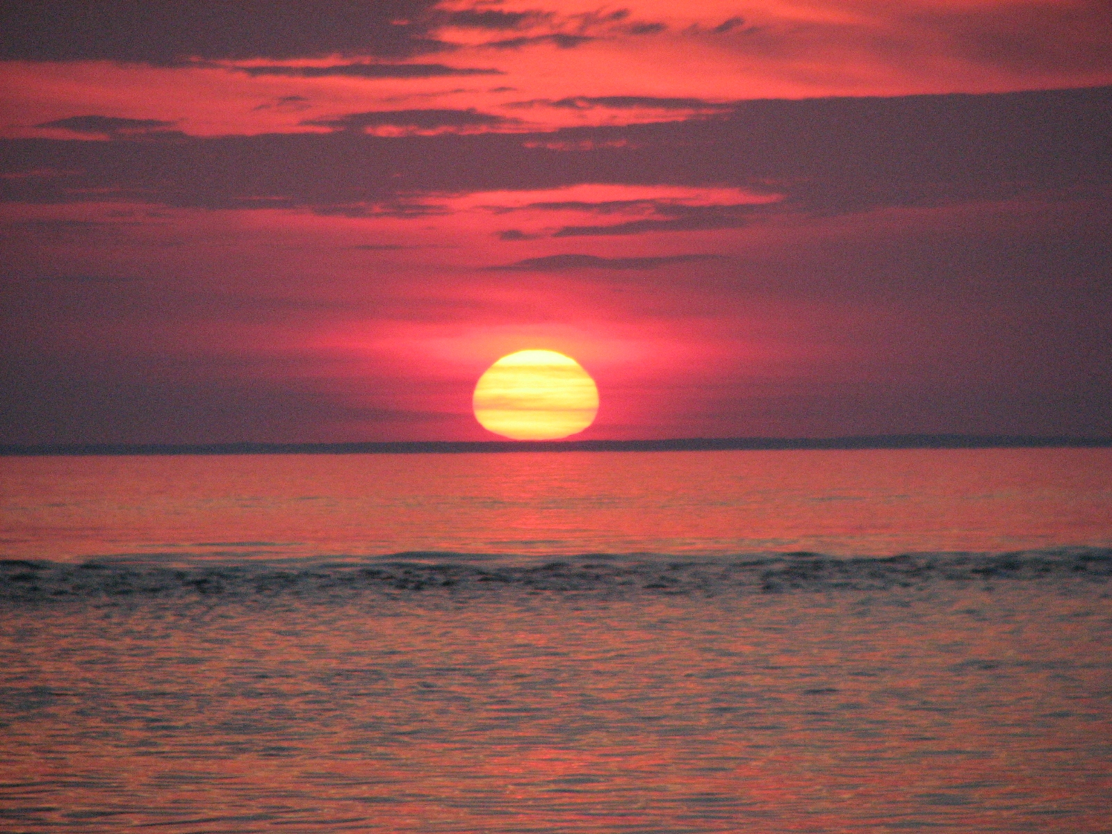 Historias de un científico: LEYENDA GUARANI: "EL SOL ROJO"