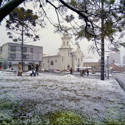 Vem Curitiba!: Neve em Curitiba!