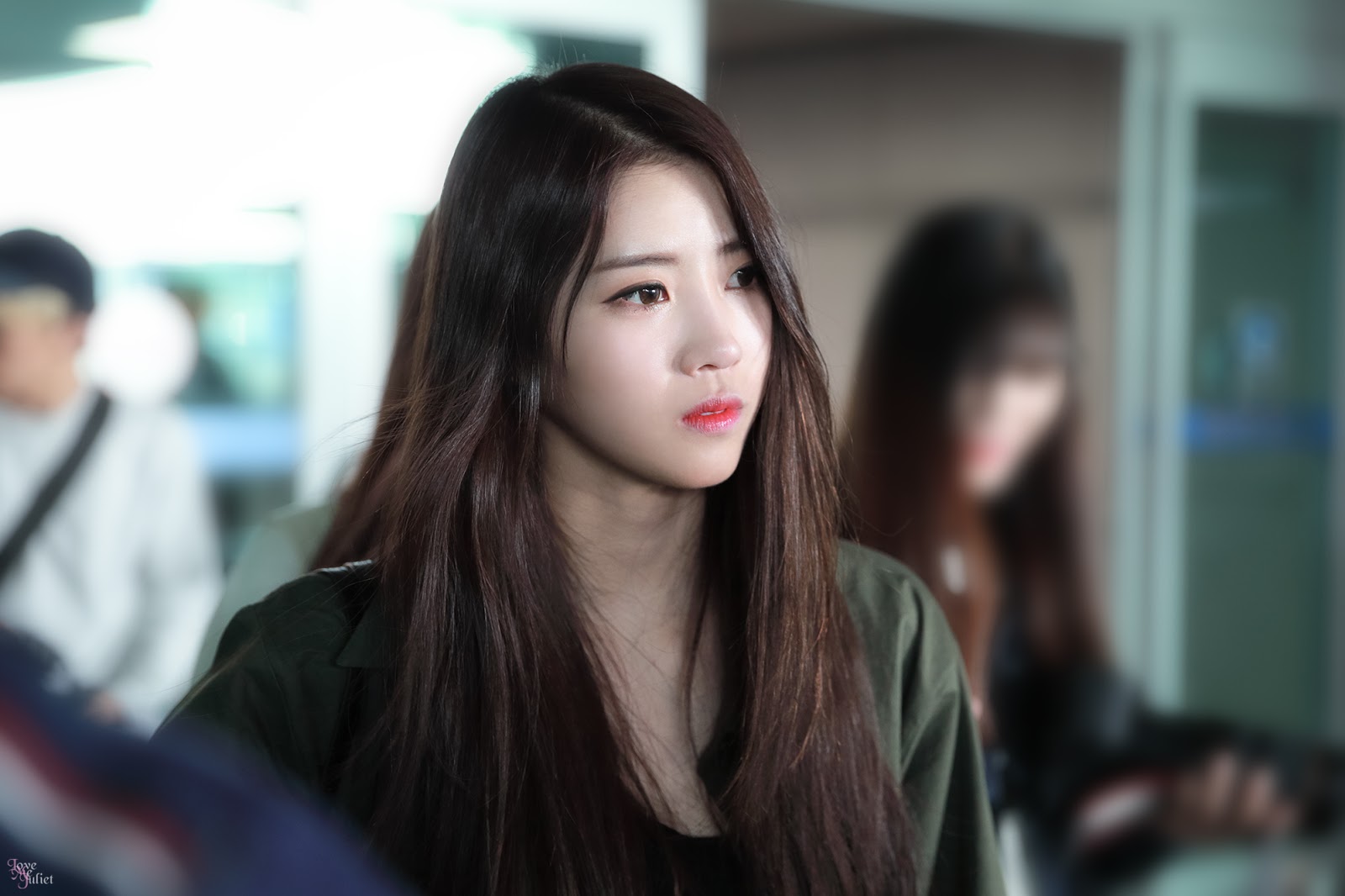 WONDERLAND - Ahn Nari (안나리) IS THE CATERPILLAR - Asianfanfics