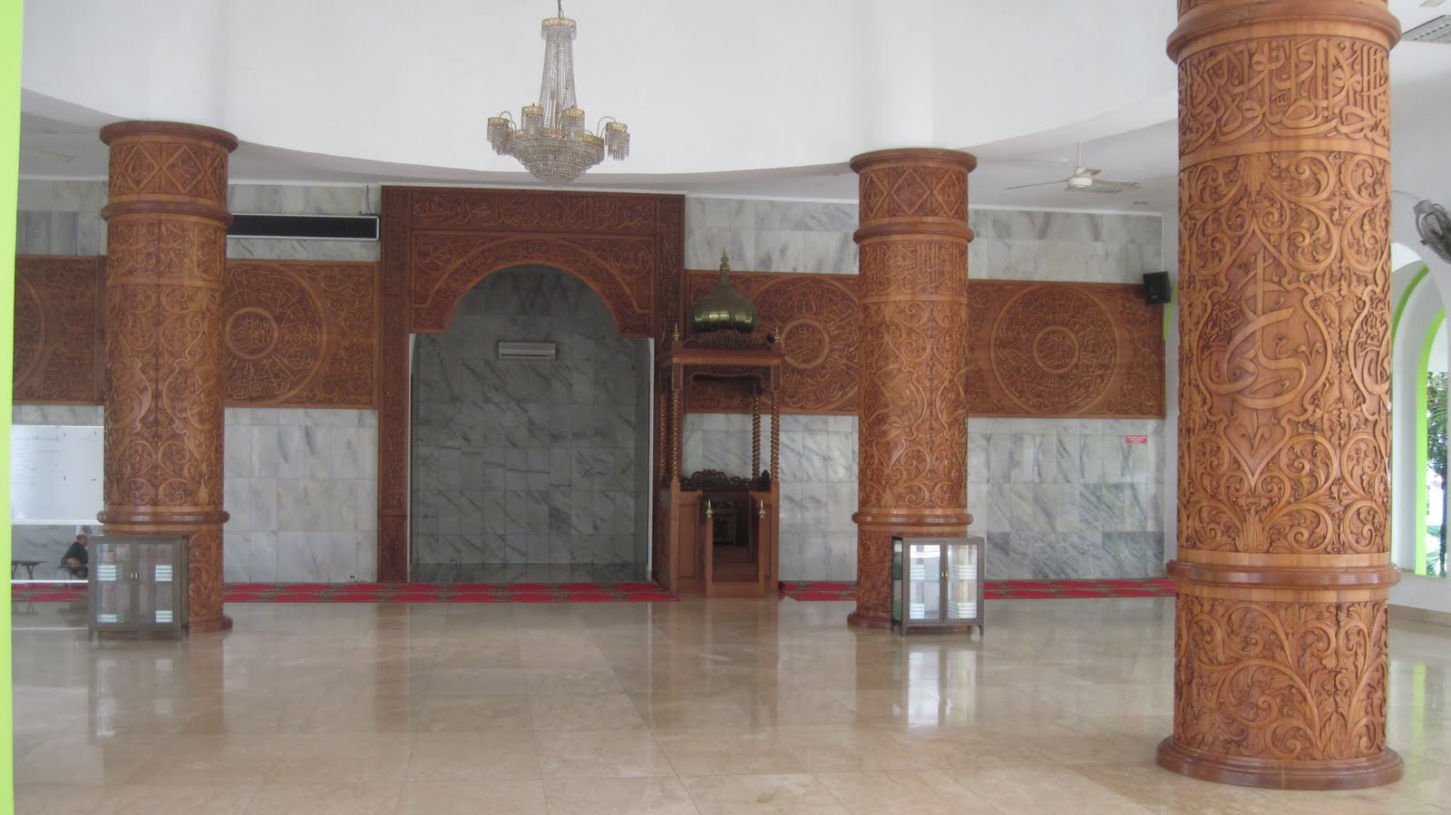 MAJELIS TAKLIM NURUL IMAN TELKOM: MASJID