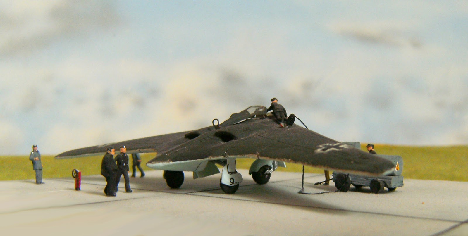 Happyscale-Modellbau: Horten Ho IX (Go 229) - wood 1/144