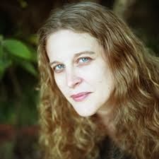 RabbitReader: The Queen's Bed: An Intimate History of Elizabeth's Court ...