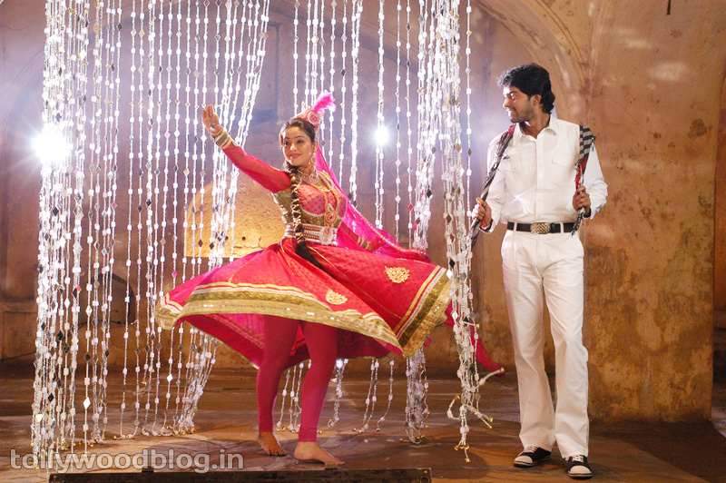 Seema Tapakai Movie New Photos Stills Allari Naresh Poorna