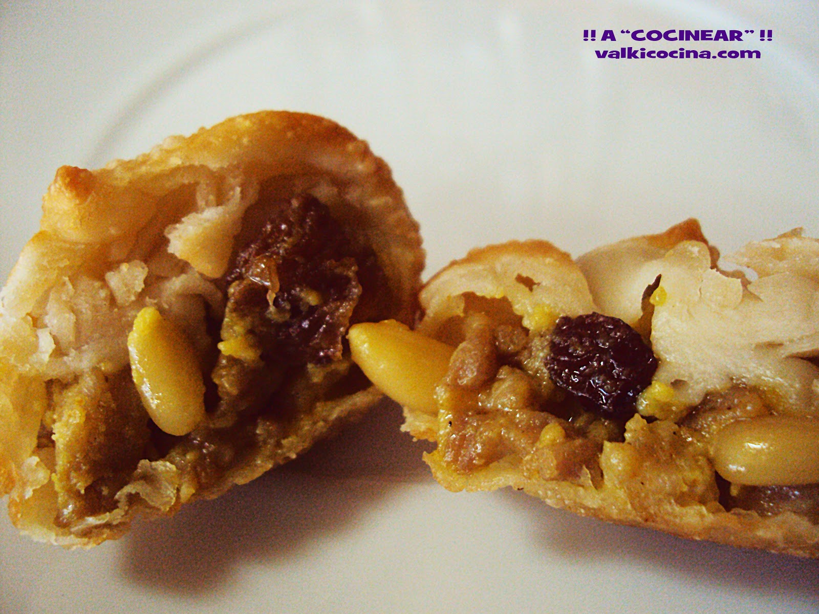 SAQUITOS DE SECRETO DE CERDO AL CURRY CON PASAS Y PIÑONES | ¡¡A ...