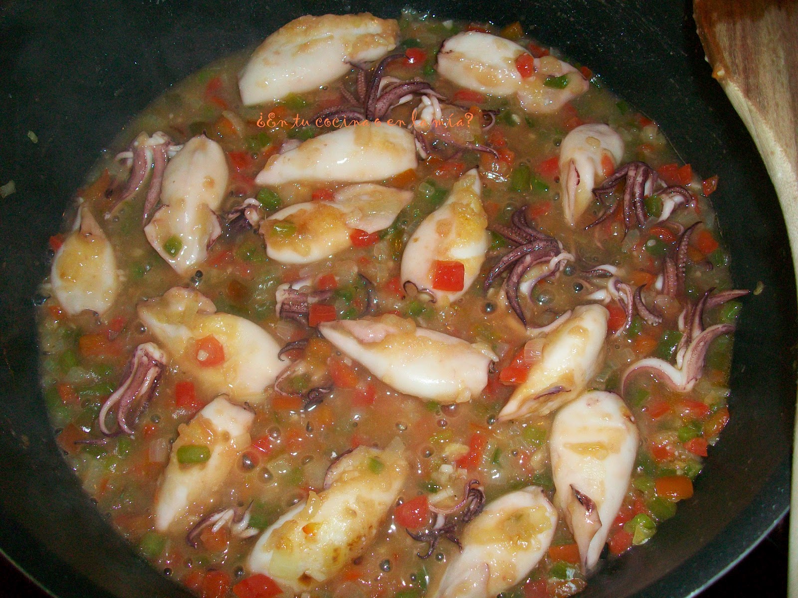 ¿En tu cocina o en la mía?: CHIPIRONES EN SALSA DE TOMATE